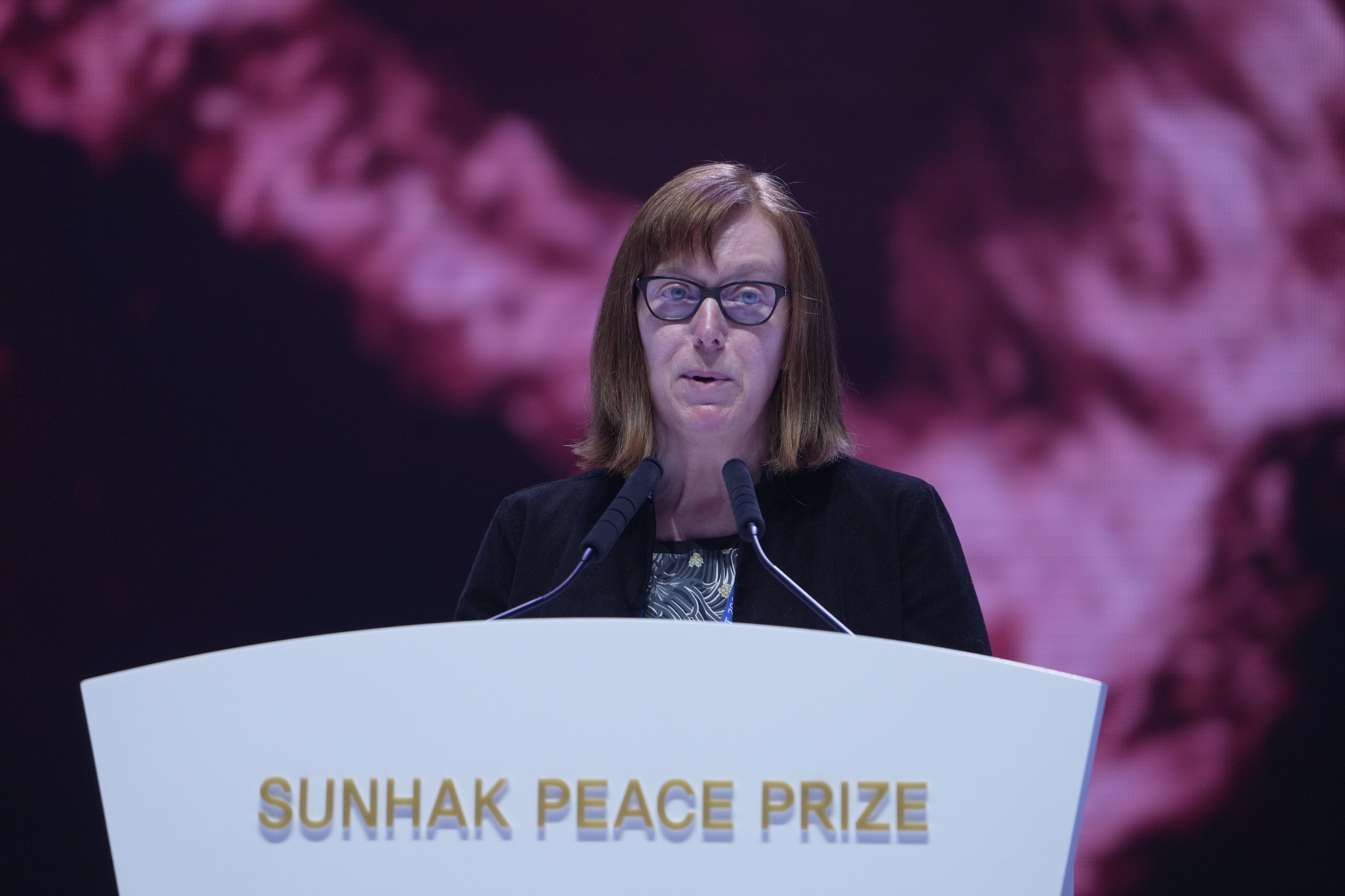 Sarah Gilbert becomes recipient of Sunhak Peace Prize | University of Oxford